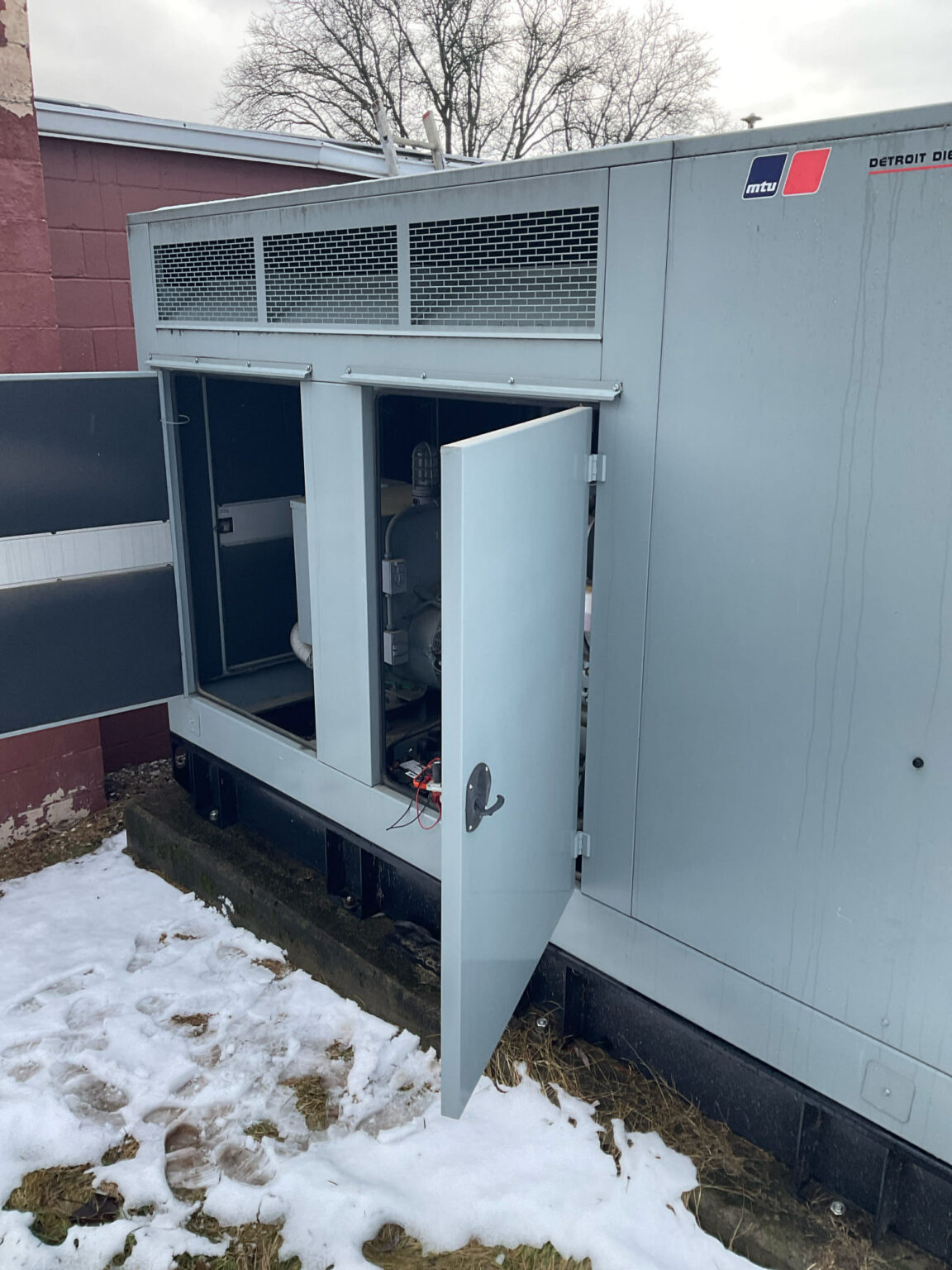 4 Essential Tips To Keep Your Generator Ready During A Snowstorm - Weld ...