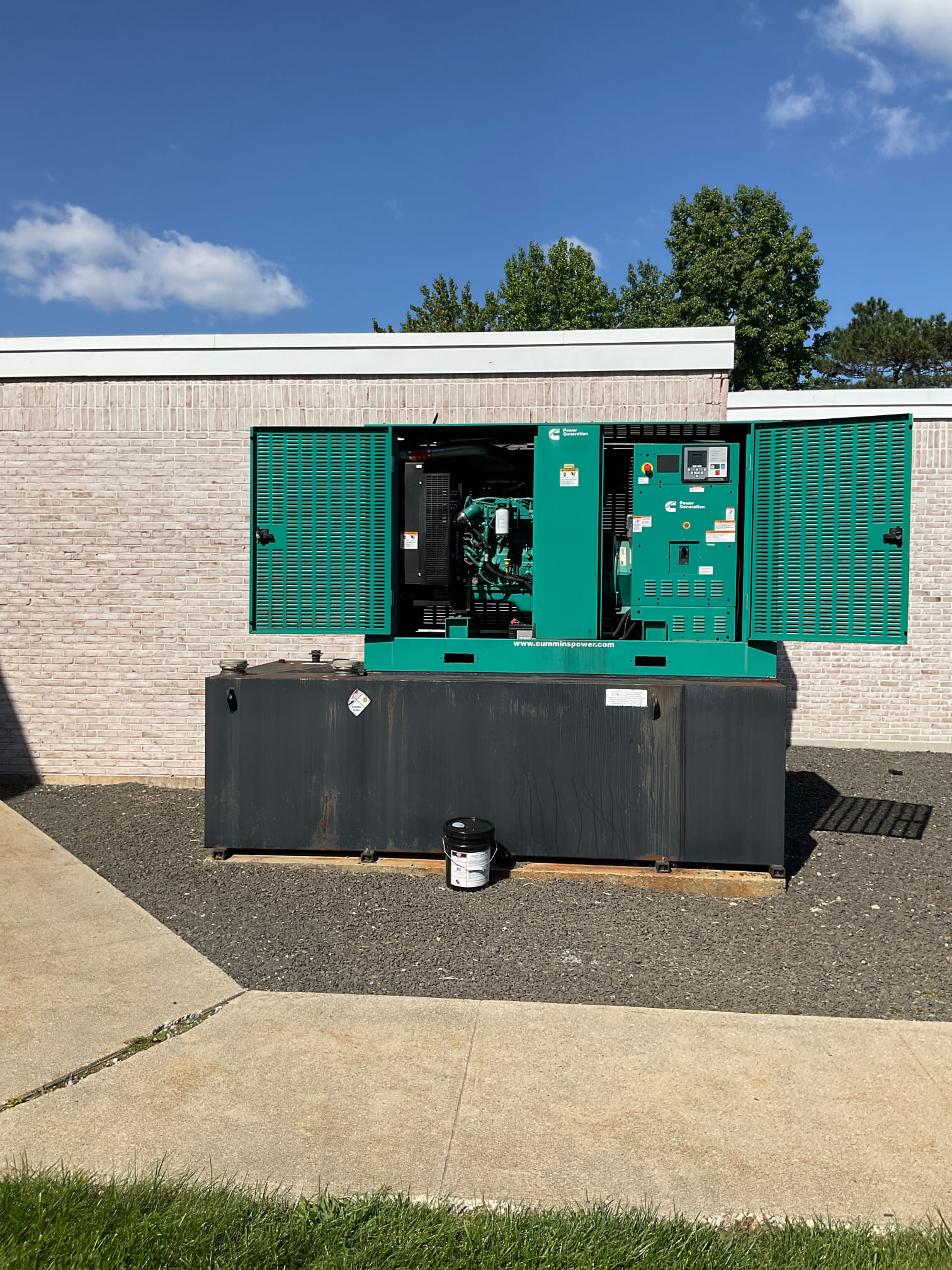 6 Critical Fuel Tank Decisions For Your Generator - Weld Power Generator
